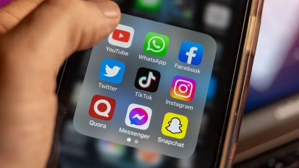 YouTube is testing real-time counters for views and likes